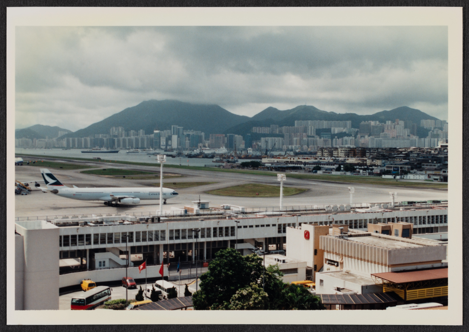 Kai Tak Airport in 1998